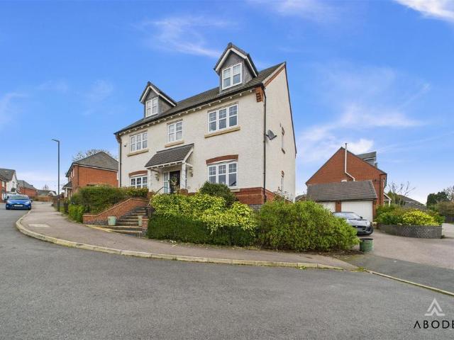 5 bedroom detached house for sale