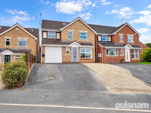 5 bedroom detached house for sale