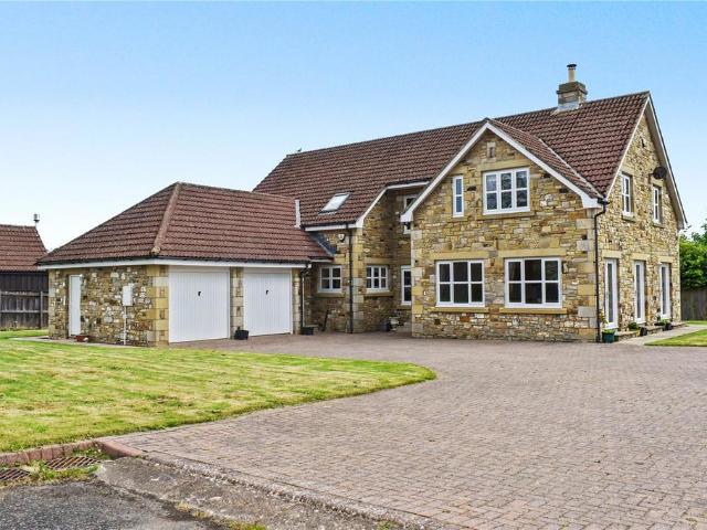 5 bedroom detached house for sale