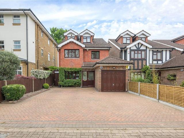 5 bedroom detached house for sale