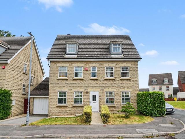 5 bedroom detached house for sale