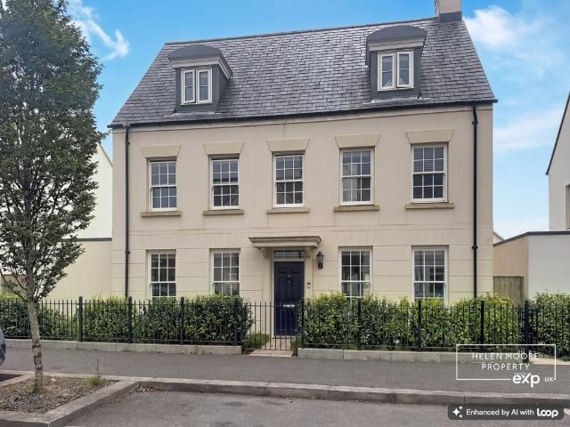 5 bedroom detached house for sale