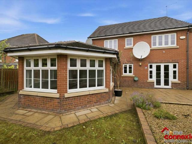5 bedroom detached house for sale
