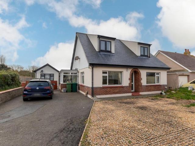 6 bedroom detached house for sale