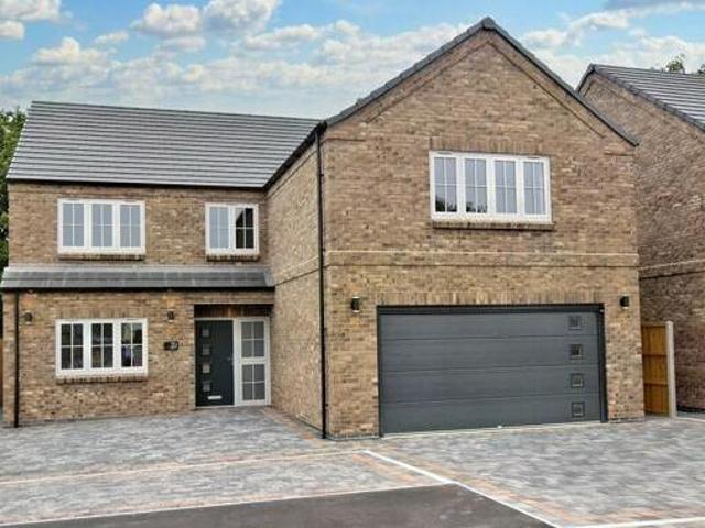 5 Bedroom Detached House For Sale In 20 Moss Lane