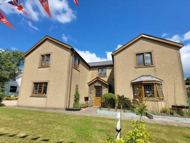 5 bedroom detached house for sale in 7 The Meads Drive Hook SA62 4LZ SA62