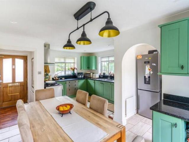 5 bedroom detached house for sale in 76A Reading Road, Chineham, Basingstoke, Hampshire, RG24