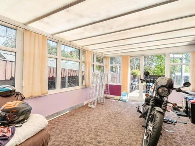 5 bedroom detached house for sale in 9A, Highworth Road, Swindon, SN3