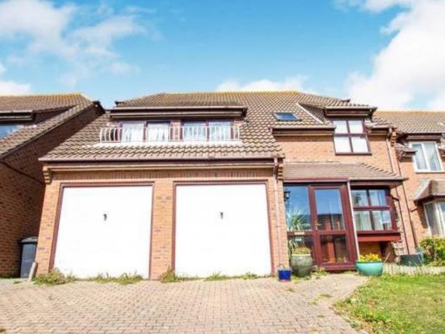 5 bedroom detached house for sale in Court Farm Road Newhaven East Sussex BN9