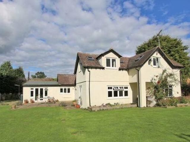 5 bedroom detached house for sale in Cox Green Rudgwick RH12
