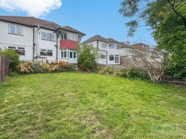 5 bedroom detached house for sale in Colindeep Gardens, Hendon, NW4