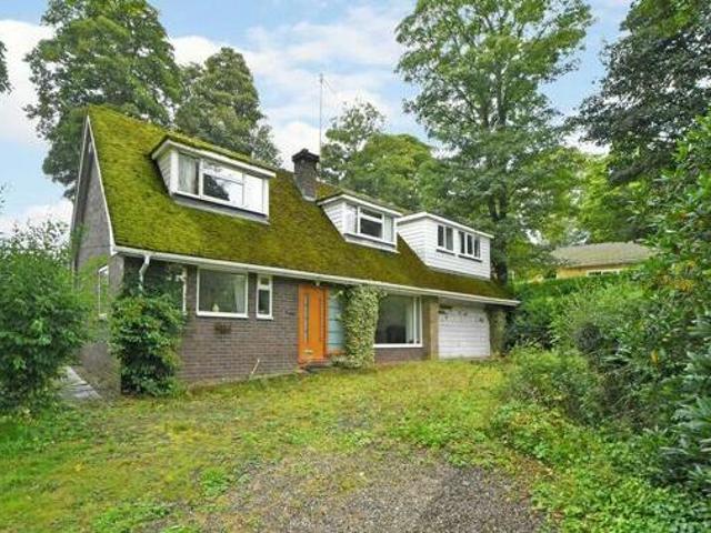 5 Bedroom Detached House For Sale In College Close