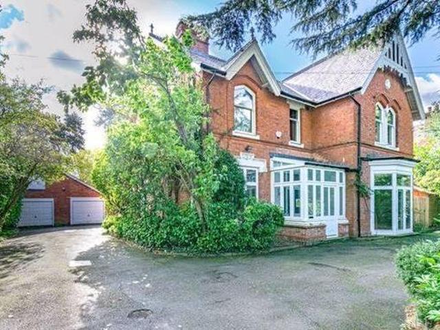 5 bedroom detached house for sale in College Road Bromsgrove B60 B60