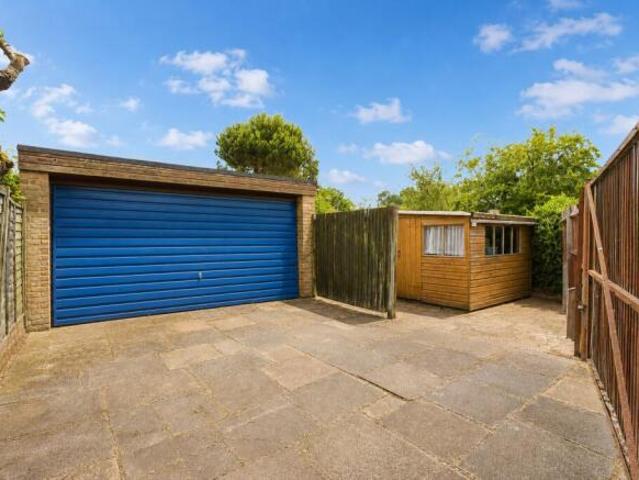 5 bedroom detached house for sale in Colney Heath Lane, St. Albans, Hertfordshire, AL4
