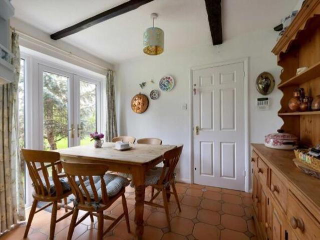 5 bedroom detached house for sale in CALCOT *Nr Calcot Park golf course & Holy Brook, RG31