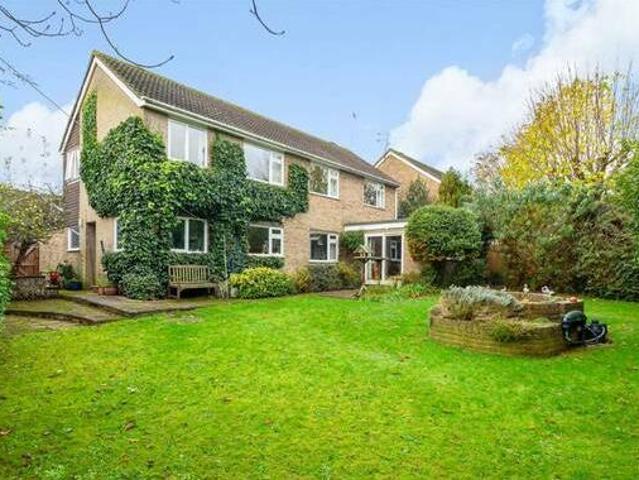 5 bedroom detached house for sale in Camwood Close Basingstoke RG21