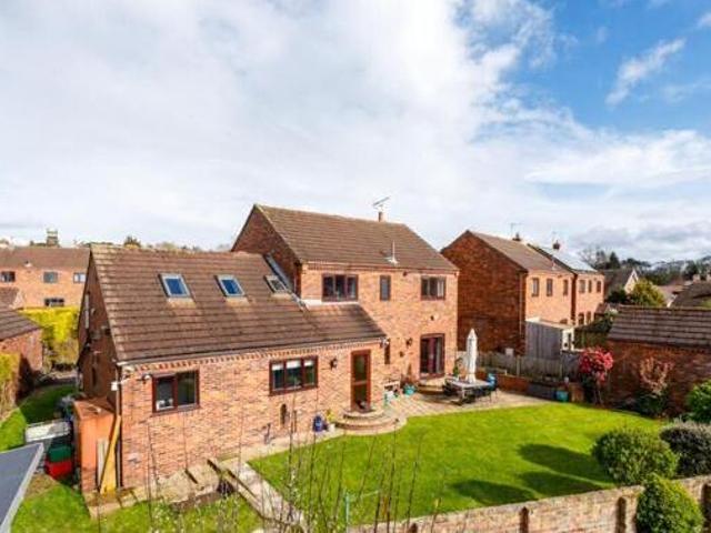 5 Bedroom Detached House For Sale In Carlton, Goole