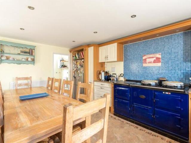 5 bedroom detached house for sale in Carnoustie Drive, Great Denham, Bedfordshire, MK40