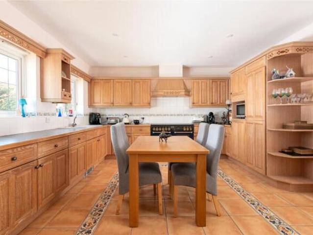 5 bedroom detached house for sale in Carnoustie Drive, Great Denham, Bedfordshire, MK40