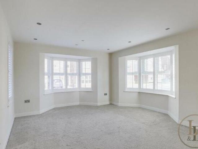 5 bedroom detached house for sale in Carriage Close, Mapperley Park, Nottingham, Nottinghamshire, NG3 5HA, NG3