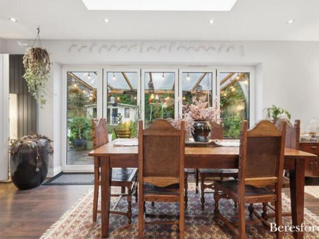 5 bedroom detached house for sale in Cedar Road, Hutton, CM13