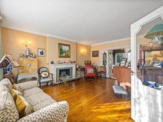 5 bedroom detached house for sale in Cedars Close, London NW4