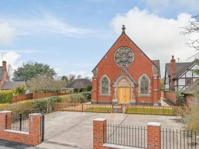 5 bedroom detached house for sale in Chapel Lane RollestonOnDove BurtonOnTrent Staffordshire