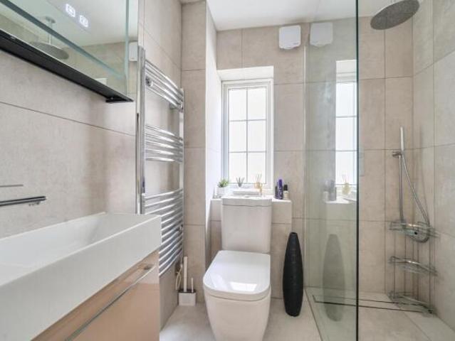 5 bedroom detached house for sale in Charmouth Road, St. Albans, Hertfordshire, AL1