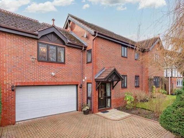 5 Bedroom Detached House For Sale In Cheadle