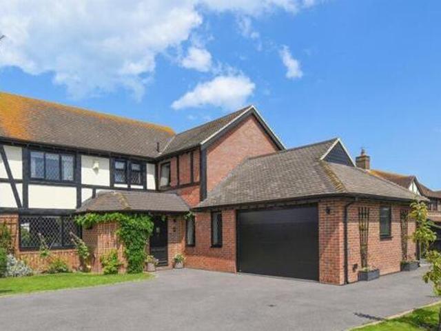 5 Bedroom Detached House For Sale In Chestfield