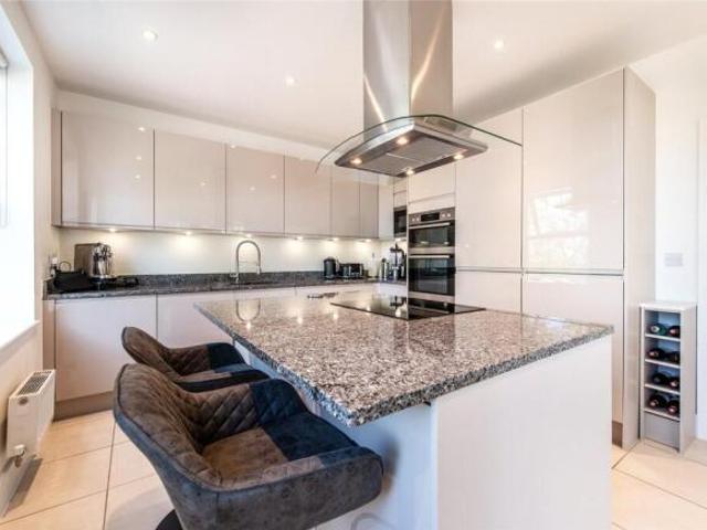 5 bedroom detached house for sale in Chestnut Road, Allington, Maidstone, Kent, ME16