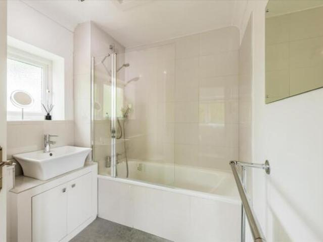 5 bedroom detached house for sale in Chichester Drive, Sevenoaks, Kent TN13