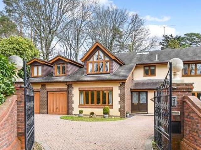 5 Bedroom Detached House For Sale In Chilworth