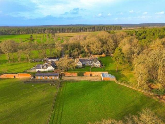 5 Bedroom Detached House For Sale In Christchurch, Hampshire