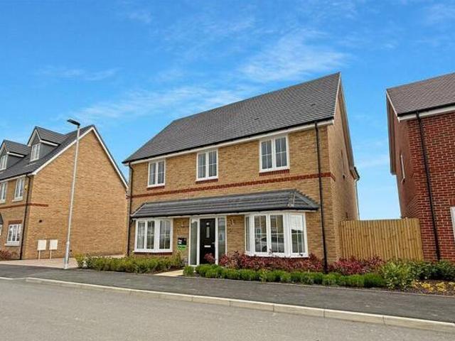 5 Bedroom Detached House For Sale In Cinderpath Way