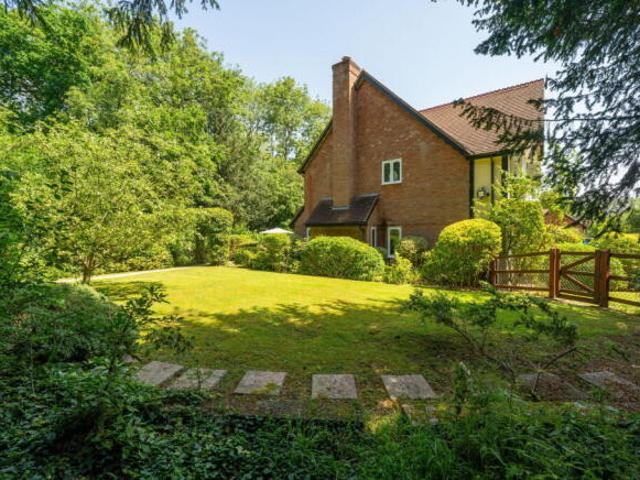 5 bedroom detached house for sale in Clapham Park, Clapham, Bedford, Bedfordshire, MK41 6FS, MK41
