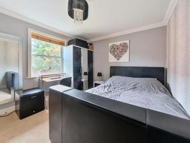 5 bedroom detached house for sale in Cleek Drive, Bassett, Southampton, Hampshire, SO16