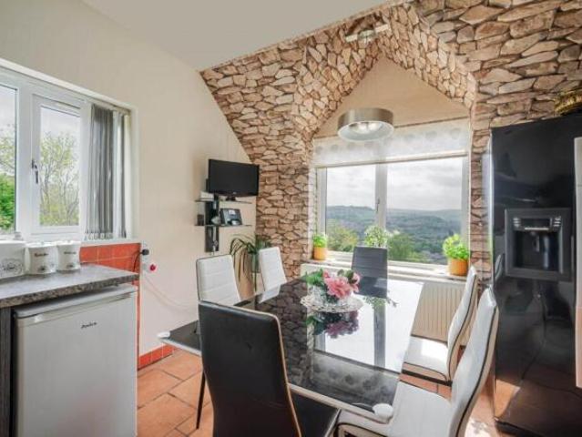 5 bedroom detached house for sale in Cliffe End Road, Quarmby, Huddersfield, HD3
