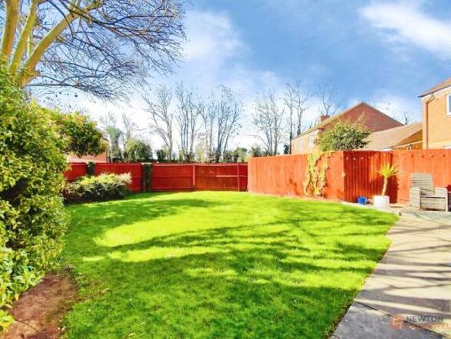 5 bedroom detached house for sale in Clover Way, Syston, LE7