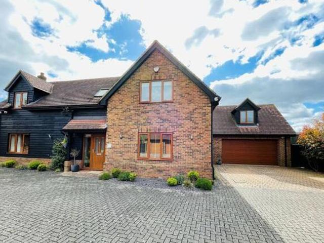 5 Bedroom Detached House For Sale In Cranfield, Bedford