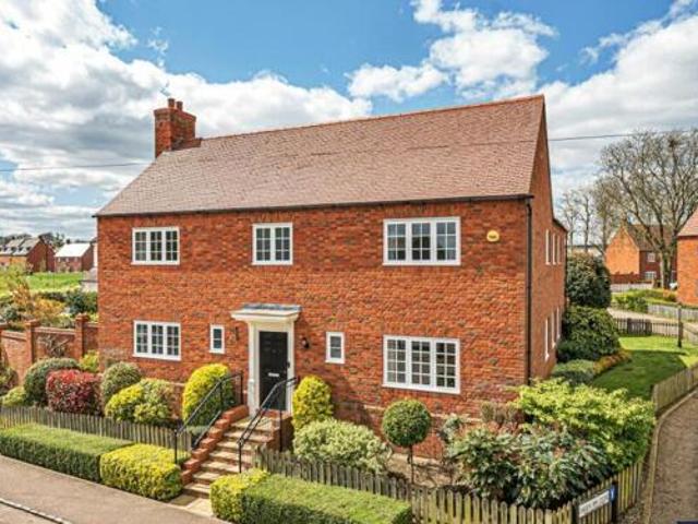 5 Bedroom Detached House For Sale In Cranfield, Bedfordshire