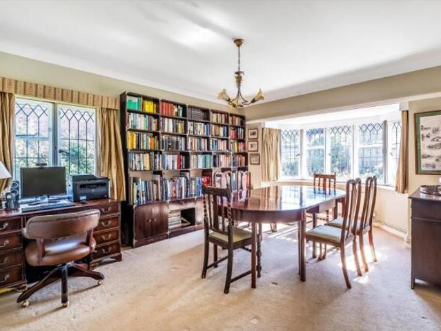 5 bedroom detached house for sale in Cranley Close, Guildford, Surrey GU1