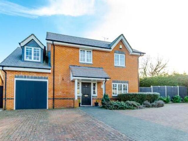 5 Bedroom Detached House For Sale In Crawley