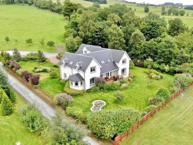 5 bedroom detached house for sale in Croftinloan Pitlochry PH16