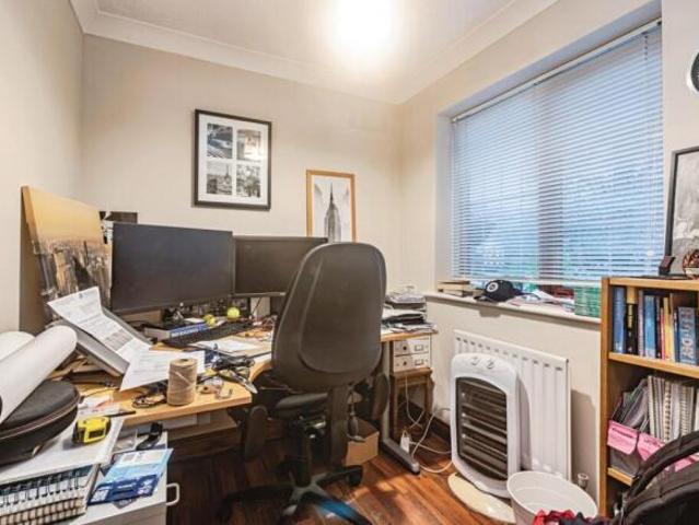 6 bedroom detached house for sale in Crossborough Gardens, Basingstoke, Hampshire, RG21