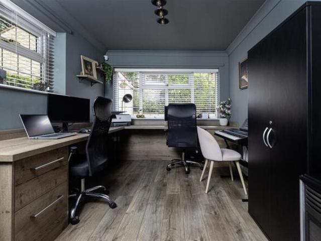 5 bedroom detached house for sale in Cropredy Close, Queensbury, Bradford, BD13