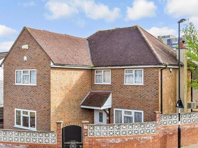 5 Bedroom Detached House For Sale In Croydon