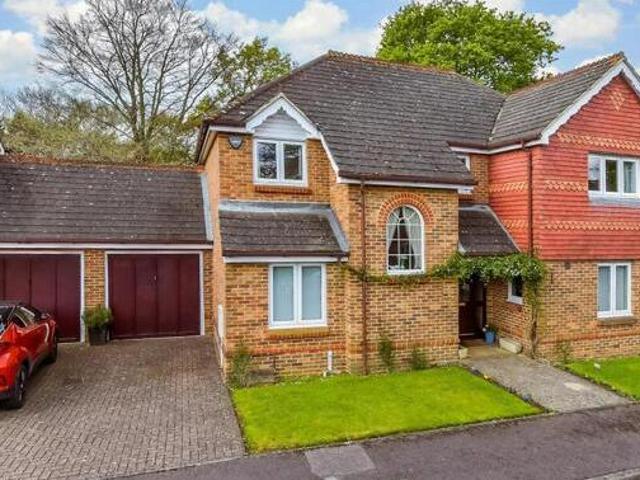 5 Bedroom Detached House For Sale In Croydon