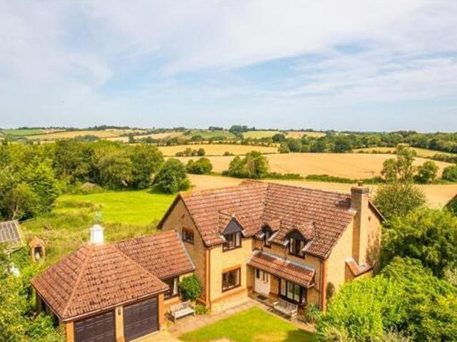 5 Bedroom Detached House For Sale In Cublington, Buckinghamshire