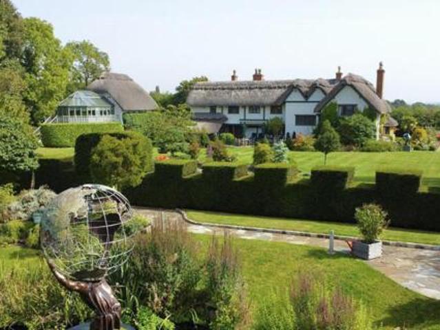 5 Bedroom Detached House For Sale In A Manor House Estate